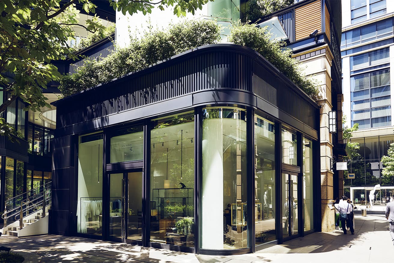 「花と実」がテーマの〈YAECA〉の新たなショップが丸の内に誕生。 | カーサ ブルータス Casa BRUTUS